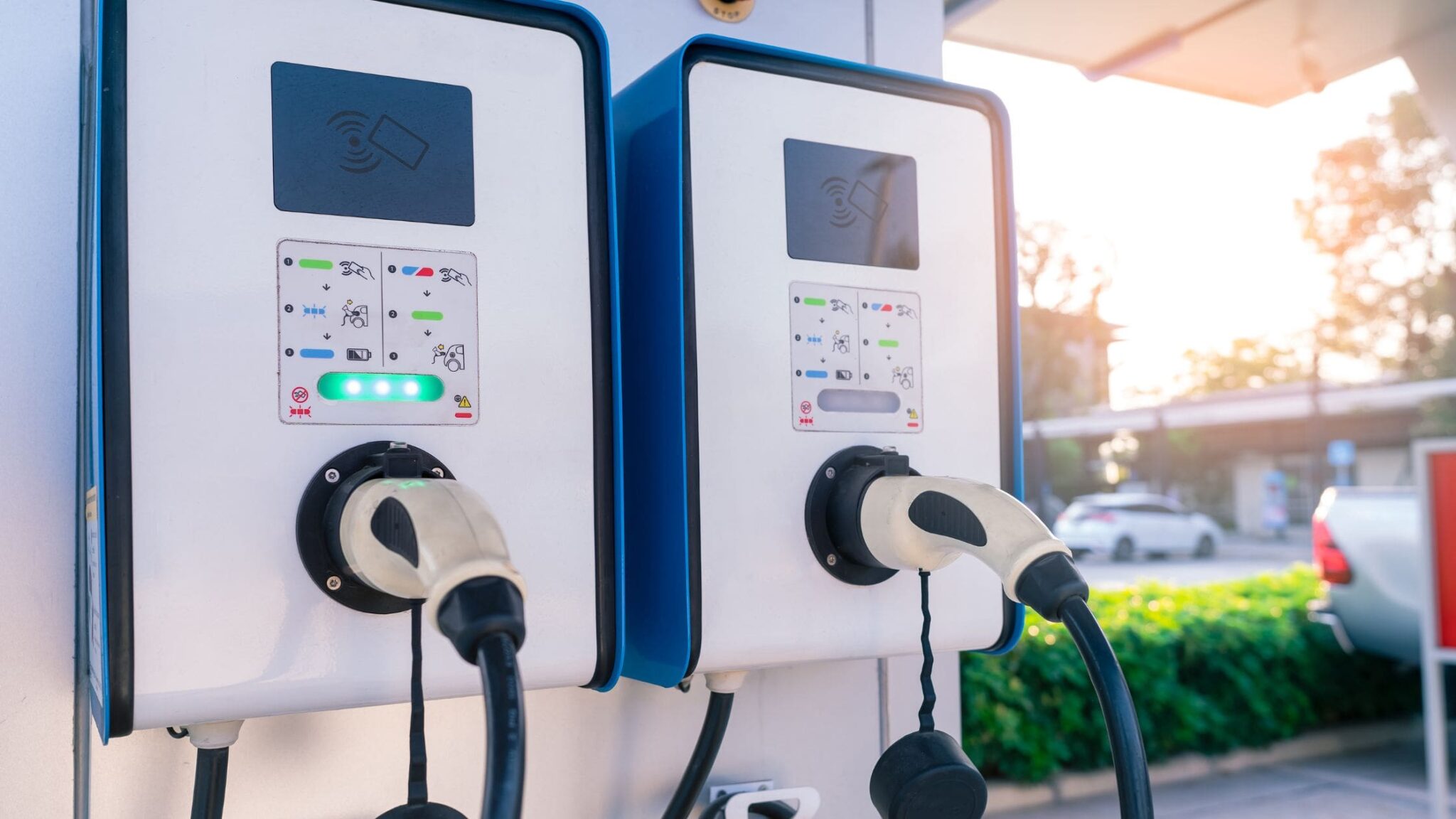 What is an Industrial Battery Charger: Components, Parameters, Features ...