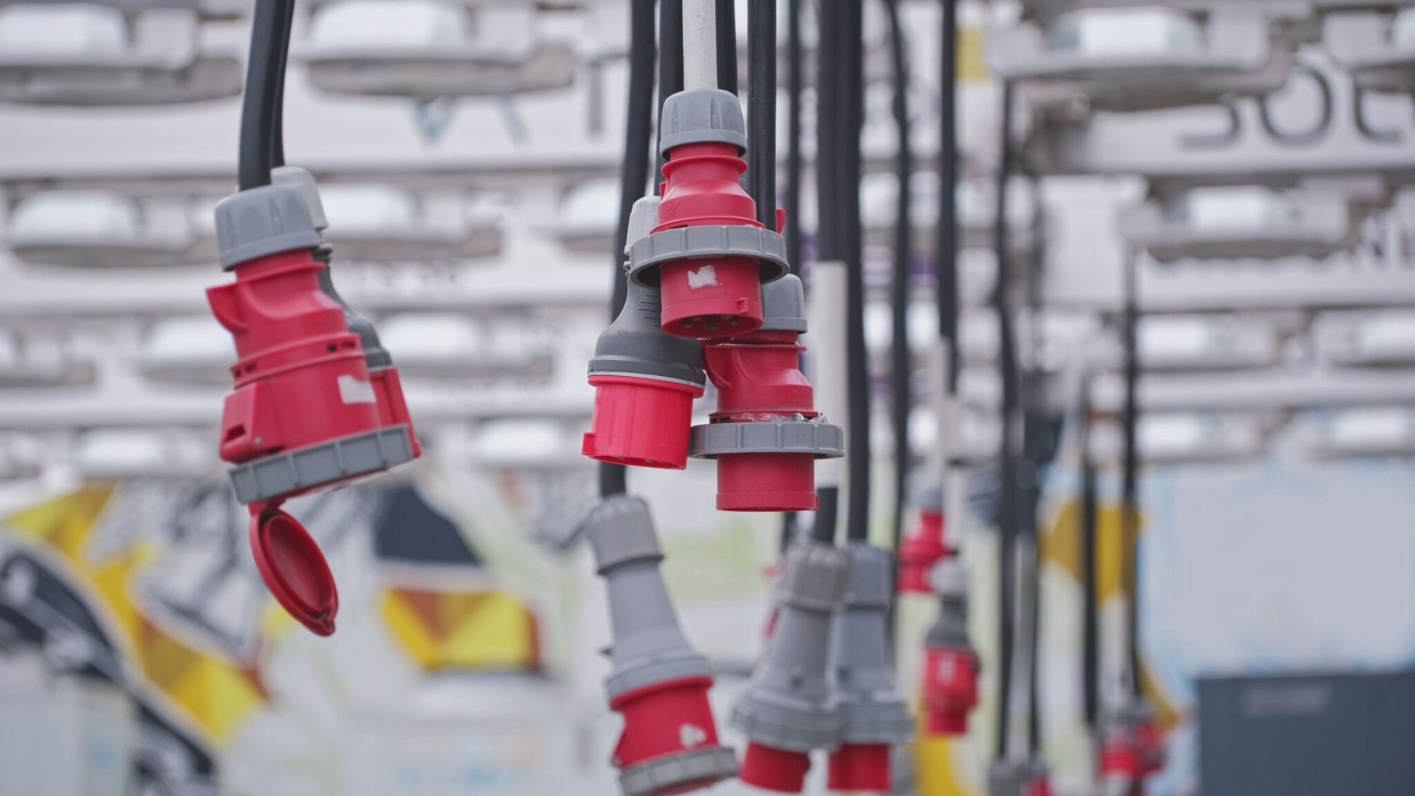 What is Three Phase Power: Definition, Working Method and Applications ...